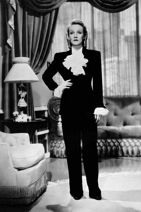 The History of Women's Suits - Arte & Lusso
