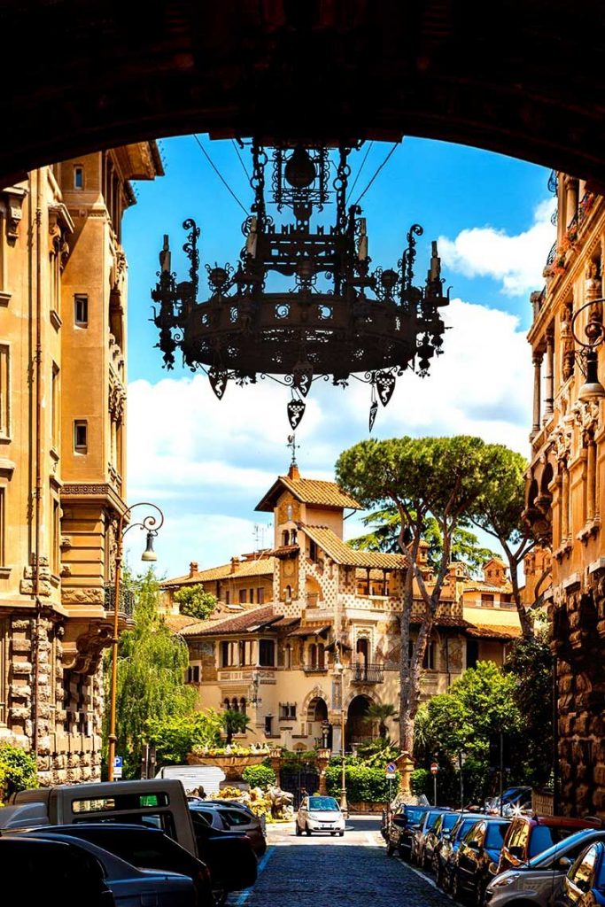 Discovering Rome: Quartiere Coppede - Arte & Lusso